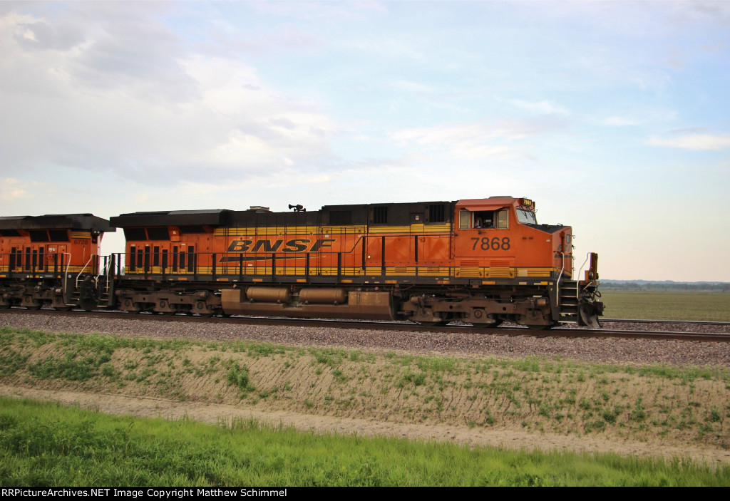 BNSF 7868